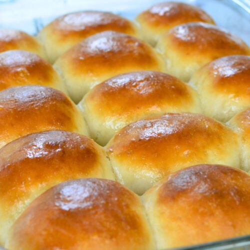 1 Hour Soft & Fluffy Dinner Rolls - Full Kitchen Recipes